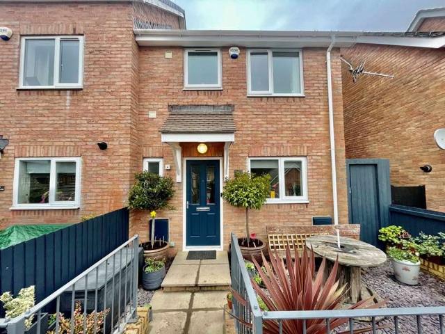 2 Bedroom Semi Detached House