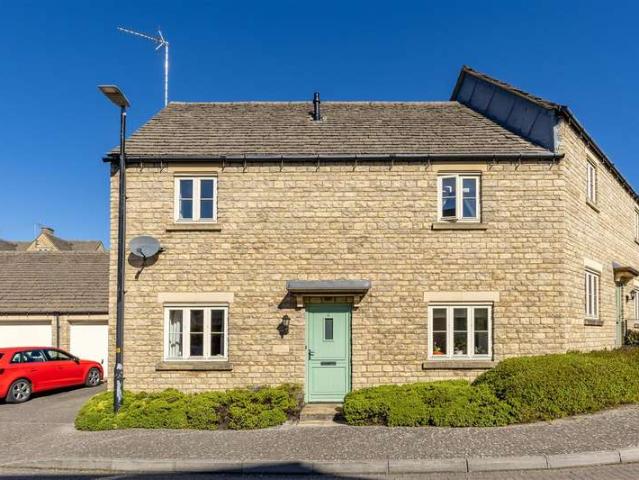 2 Bedroom Semi Detached House