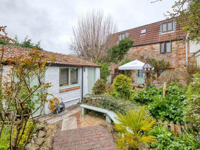 2 Bedroom Semi Detached House