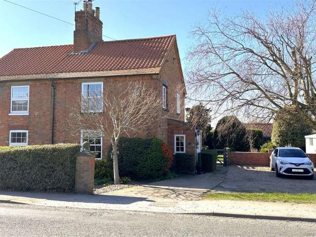 2 Bedroom Semi Detached House