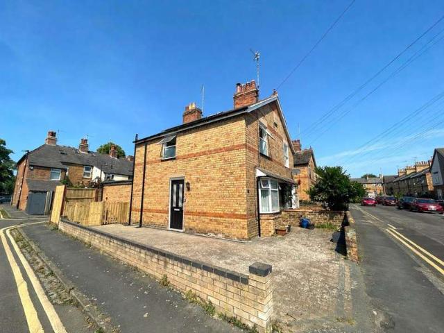 2 Bedroom Semi Detached House