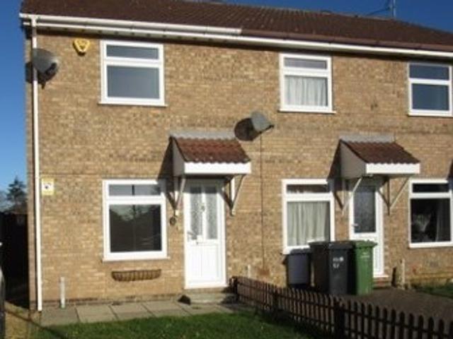 2 bedroom Semi detached house To Let