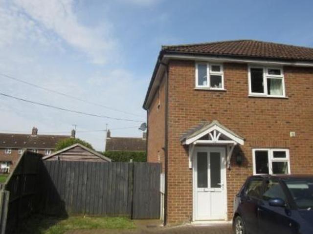 2 bedroom Semi detached house To Let
