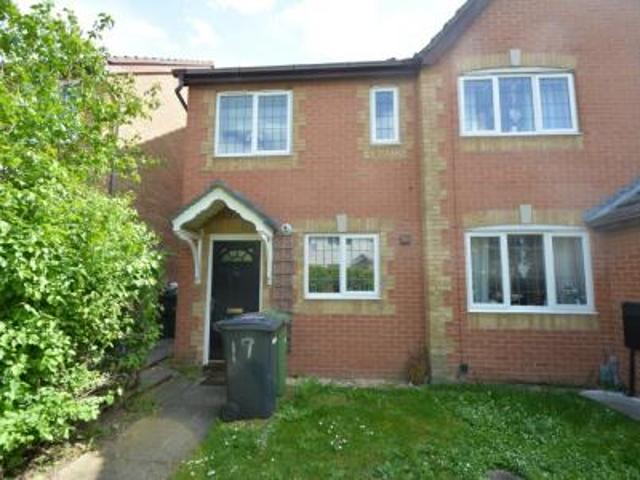 2 bedroom Semi detached house To Let