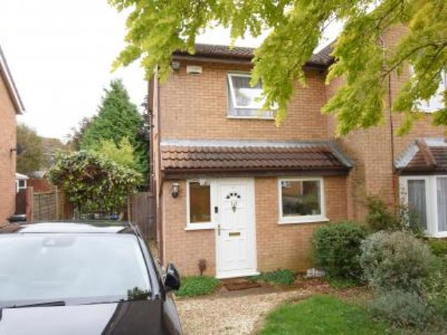 2 bedroom Semi detached house To Let