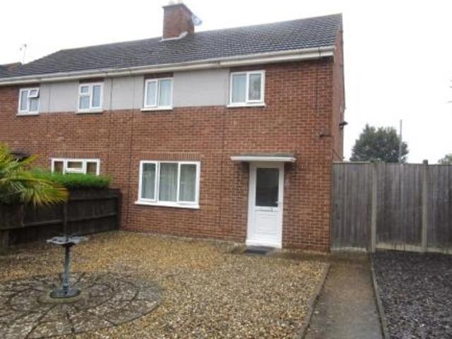 2 bedroom Semi detached house To Let