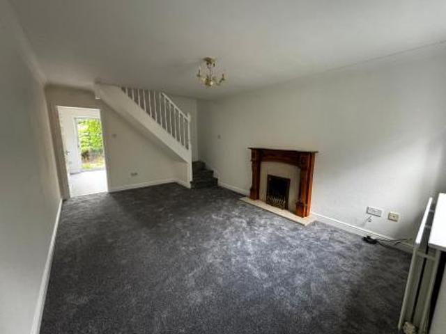 2 bedroom Semi detached house To Let