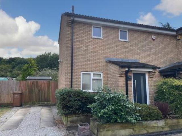 2 bedroom Semi detached house To Let