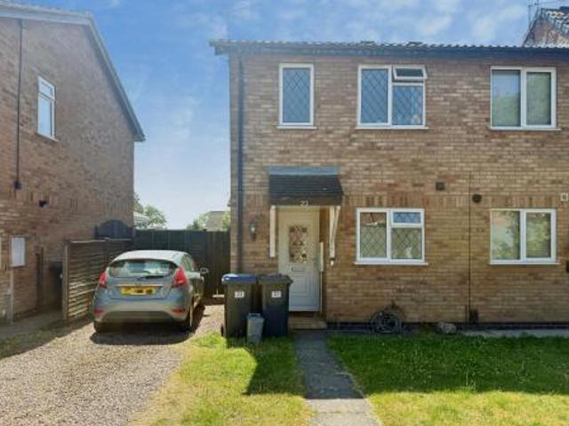 2 bedroom Semi detached house To Let