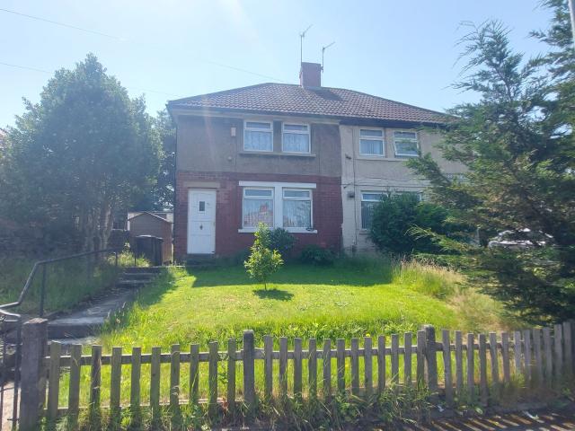 2 bedroom semi detached house To Let in Bradford