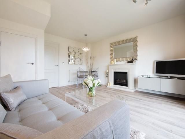 2 bedroom semi Detached House To Let Shropshire Close, Walsall, WS2 7BT