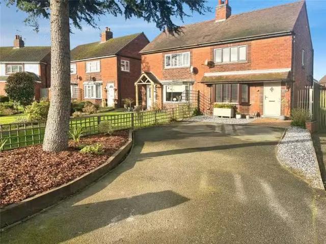 2 bedroom Semi Detached House to rent, Main Street, Netherseal.