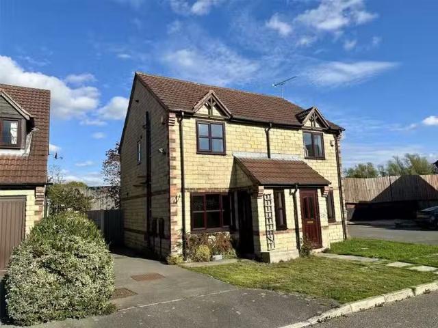 2 bedroom Semi Detached House to rent, Overmoor View, Tibshelf.