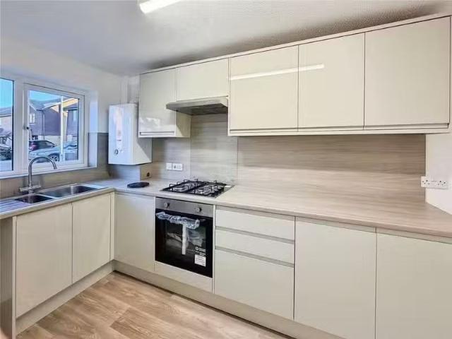 2 bedroom Semi Detached House to rent, Courtenay Road, Deal, C.