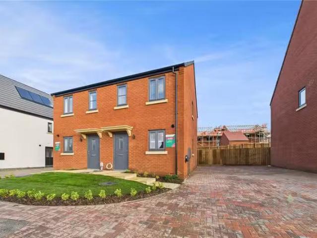 2 bedroom Semi Detached House to rent, Hanafey Way, Harlestone.