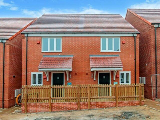 2 Bedroom Semi Detached House To Rent In Nicholson Close, Redhill, Nottingham, NG5