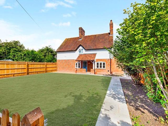 2 Bedroom Semi Detached House To Rent In Aylesbury Road, Wendover, HP22
