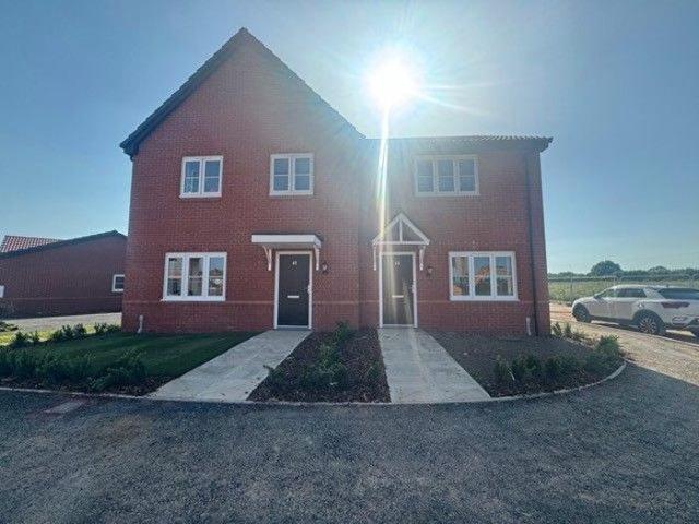 2 Bedroom Semi Detached House To Rent In Bartlam Road, Nuneaton, CV13