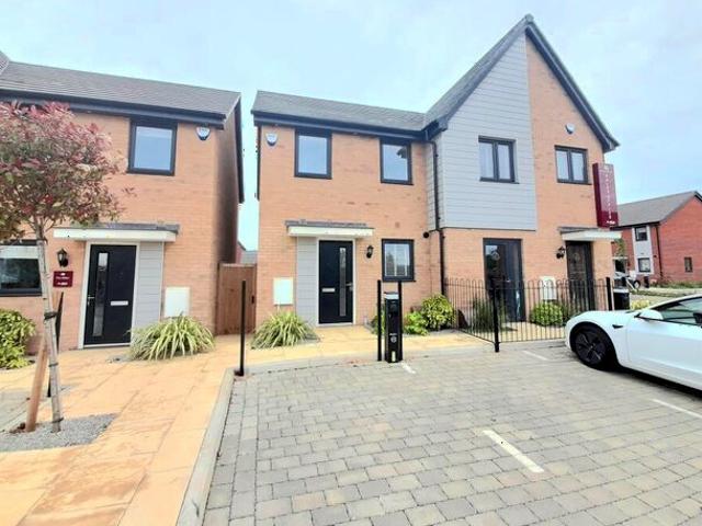 2 Bedroom Semi Detached House To Rent In Bengrove, Wolverton Mill, MK12