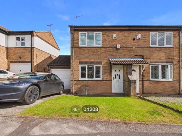 2 Bedroom Semi Detached House To Rent In Britannia Avenue, Basford, Nottingham, NG6