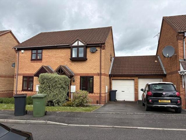 2 Bedroom Semi Detached House To Rent In Bronze Close, Nuneaton, CV11