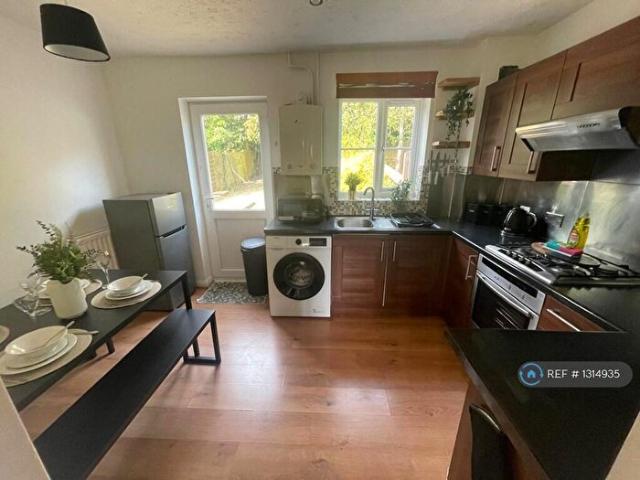 2 Bedroom Semi Detached House To Rent In Cressey Avenue, Milton Keynes, MK5