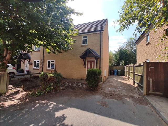 2 Bedroom Semi Detached House To Rent In Croxford Gardens, Kidlington, Oxfordshire, OX5
