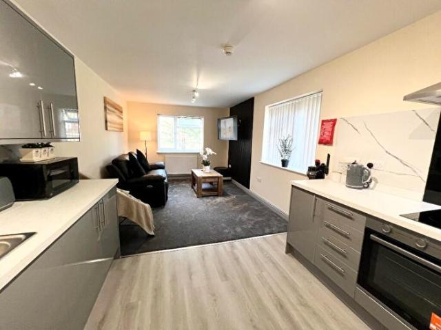 2 Bedroom Semi Detached House To Rent In Flat, Leaper Street, DE1