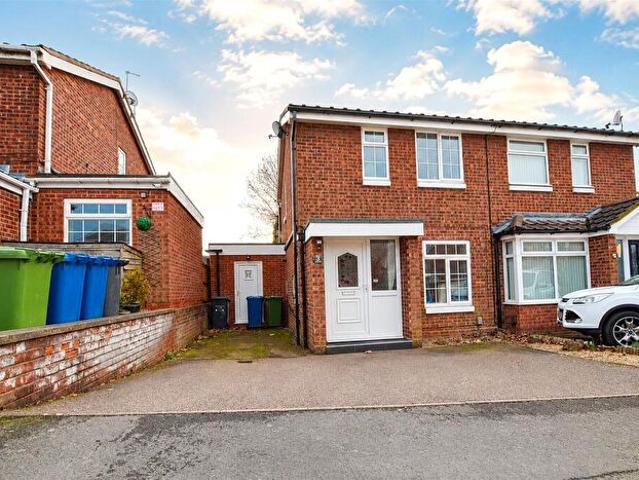 2 Bedroom Semi Detached House To Rent In Greenlee, Wilnecote, Tamworth, Staffordshire, B77