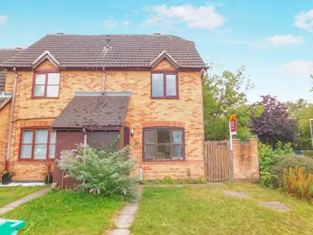 2 Bedroom Semi Detached House To Rent In Heron Drive, Lenton, Nottingham, NG7