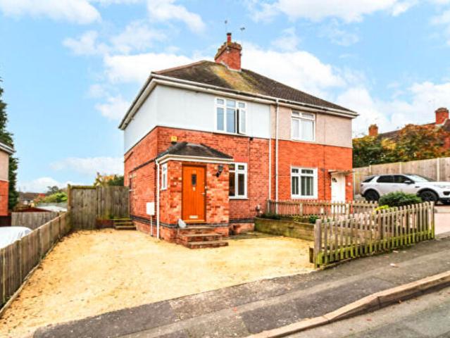 2 Bedroom Semi Detached House To Rent In Peel Road, Warwick, CV34