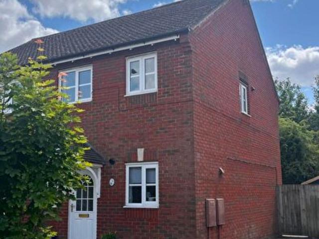 2 Bedroom Semi Detached House To Rent In Reedmace Road, Bicester, OX26