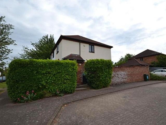 2 Bedroom Semi Detached House To Rent In Shamrock Close, Walnut Tree, Milton Keynes, Buckinghamshire, MK7