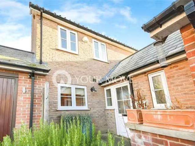 2 bedroom Semi Detached House to rent, Park Lane, Burton Water.