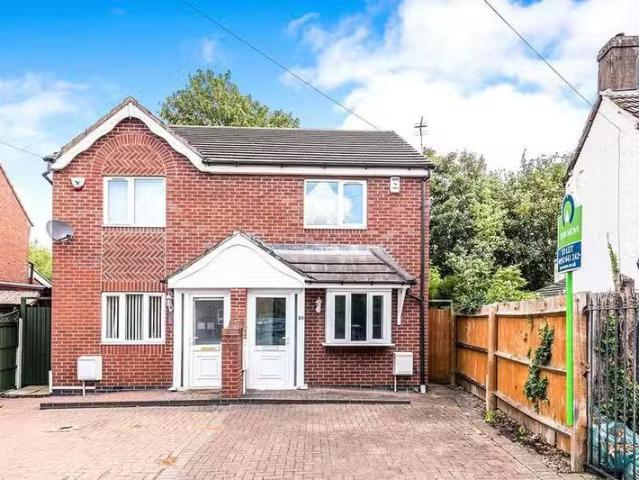2 bedroom Semi Detached House to rent, Regent Street, Wellingt.