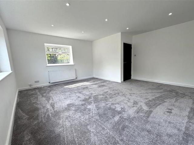 2 bedroom semi detached house to rent