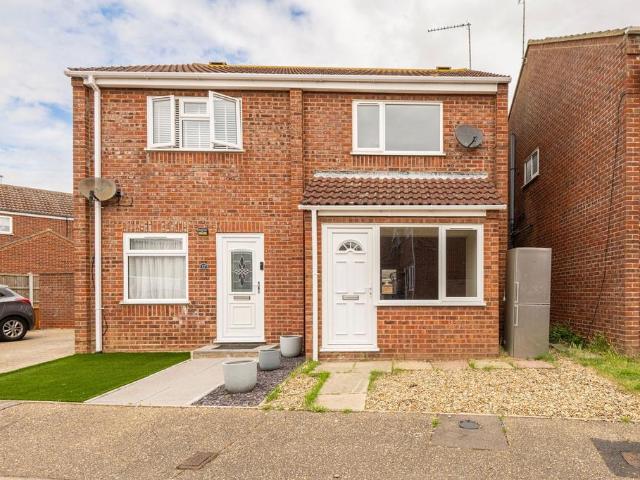 2 bedroom semi detached house to rent