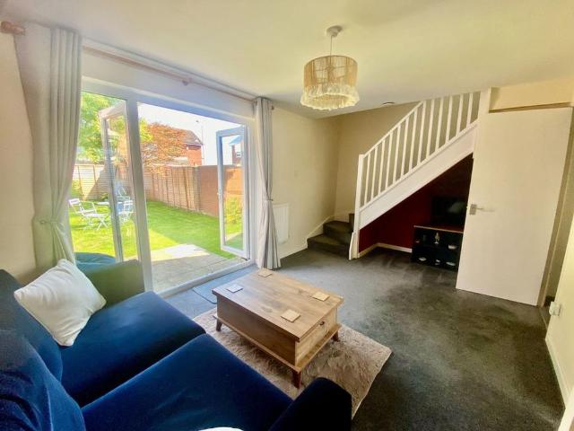 2 bedroom semi detached house to rent