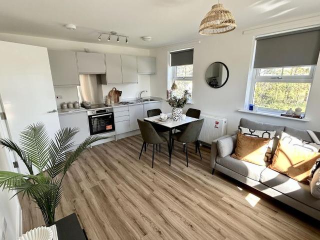 2 bedroom semi detached house to rent