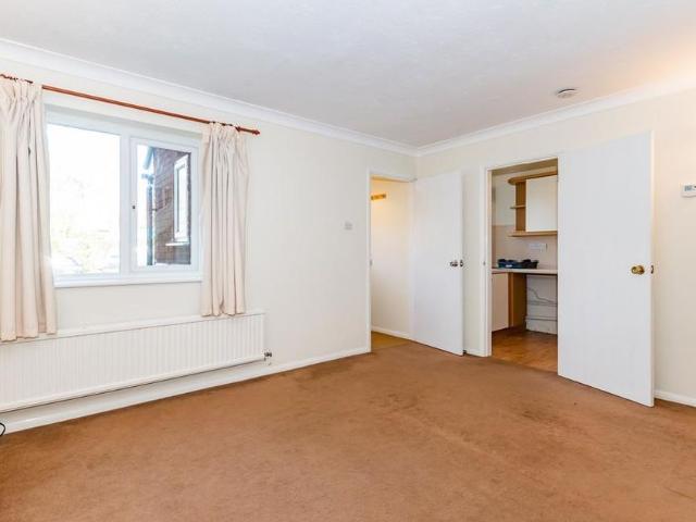 2 bedroom semi detached house to rent