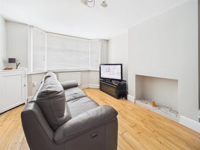 2 bedroom Semi detached house to rent