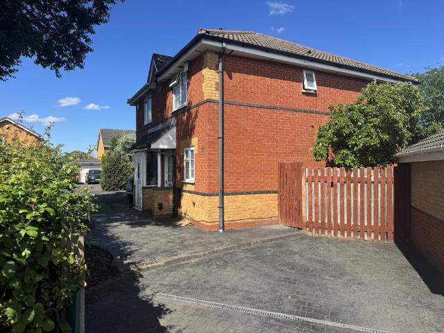 2 bedroom semi detached house to rent