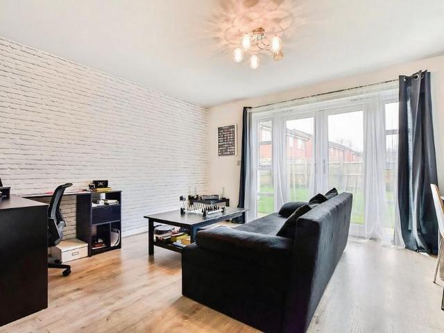 2 bedroom semi detached house to rent