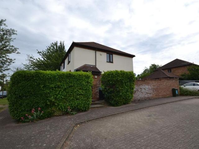 2 bedroom semi detached house to rent