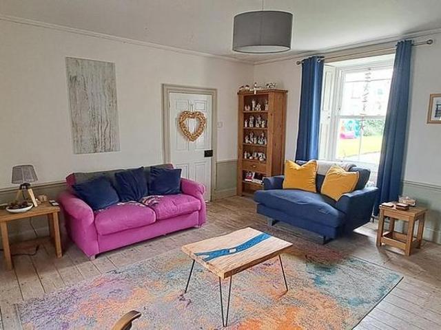 2 bedroom semi detached house to rent