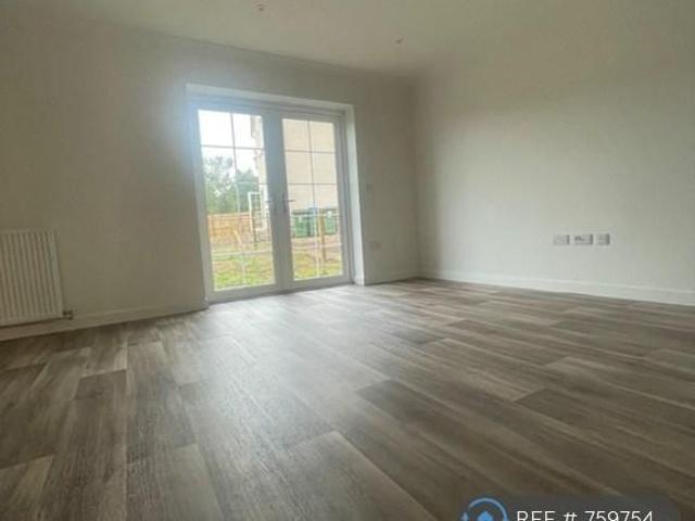 2 bedroom semi detached house to rent
