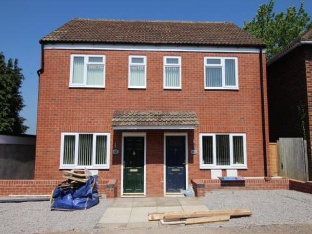 2 bedroom semi detached house to rent
