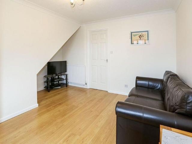 2 bedroom semi detached house to rent