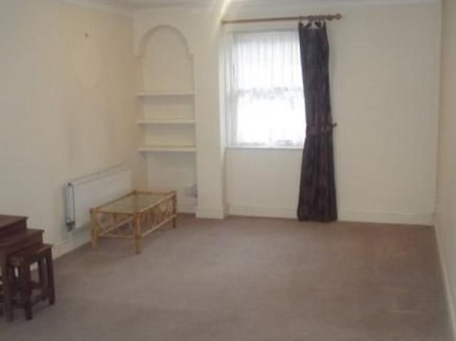 2 bedroom semi detached house to rent