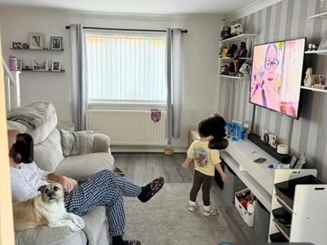2 bedroom semi detached house to rent